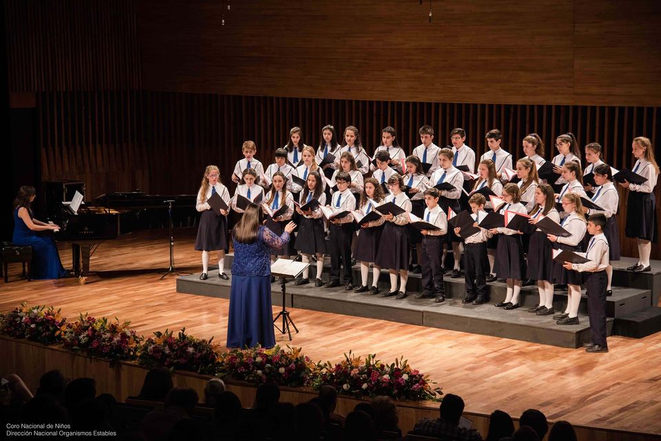 Coro Nacional de Niños - Teatro Colón